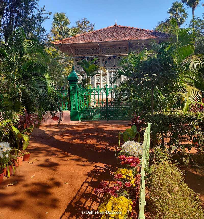 Upasana-Griha-kancher-ghar-shantiniketan | Delhi-Fun-Dos.com
